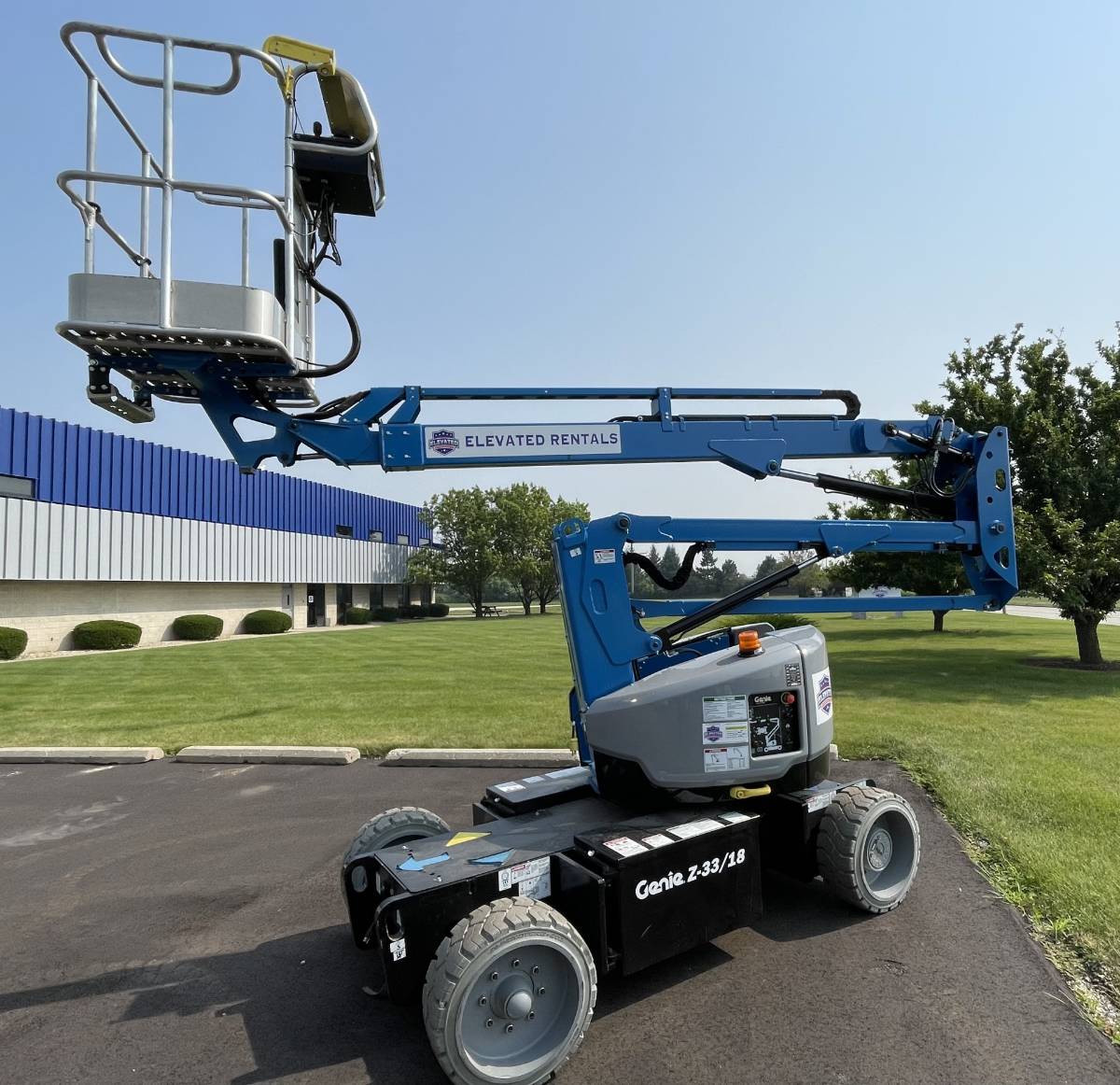 Genie Z33/18 – Articulating Booms | Elevated Equipment Rentals